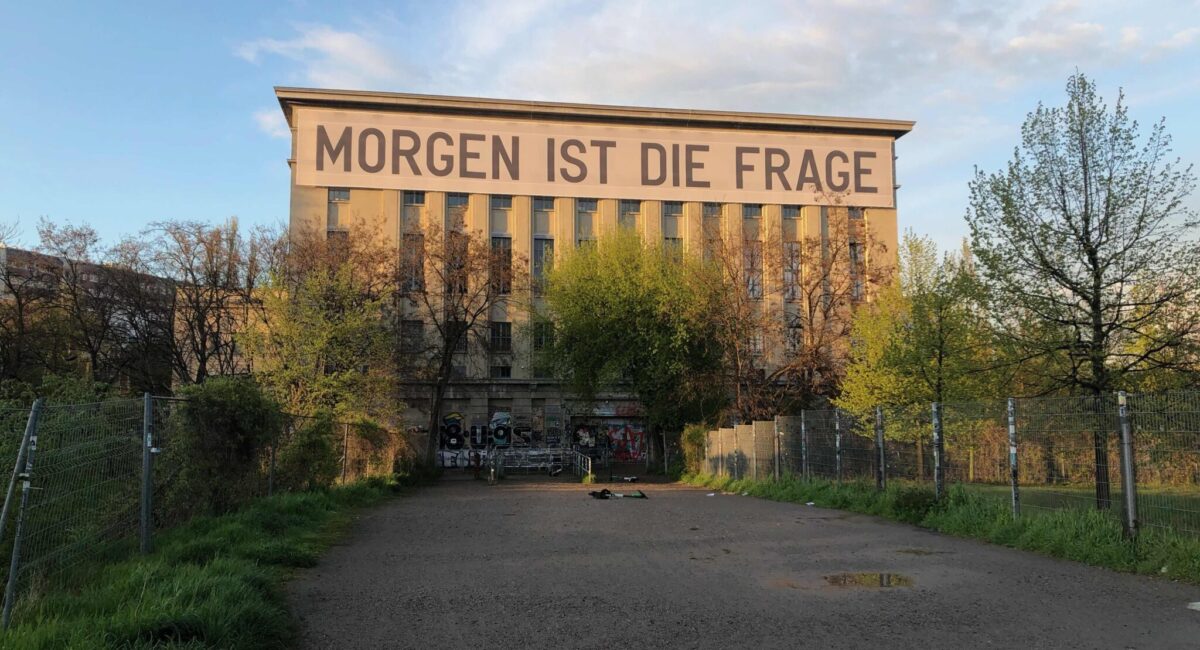 Das Berghain feiert seinen 18. Geburtstag – hier ist das Line-up ...